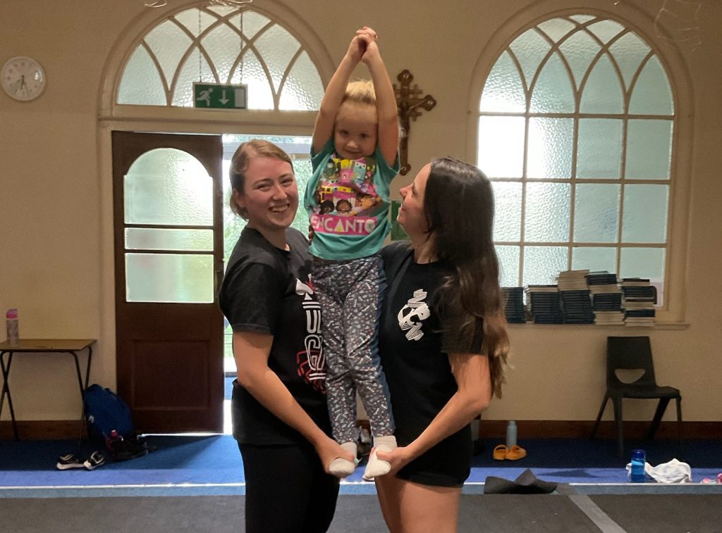 Children’s cheerleading classes - Ultimate Cheer